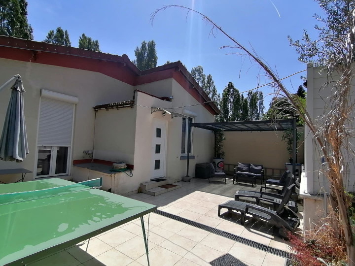 Villa à Antony, Climatisation, Parking Gratuit - Le Plessis-Robinson