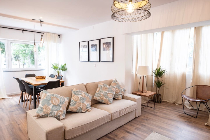 Stylish Design Home In Estoril - Estoril