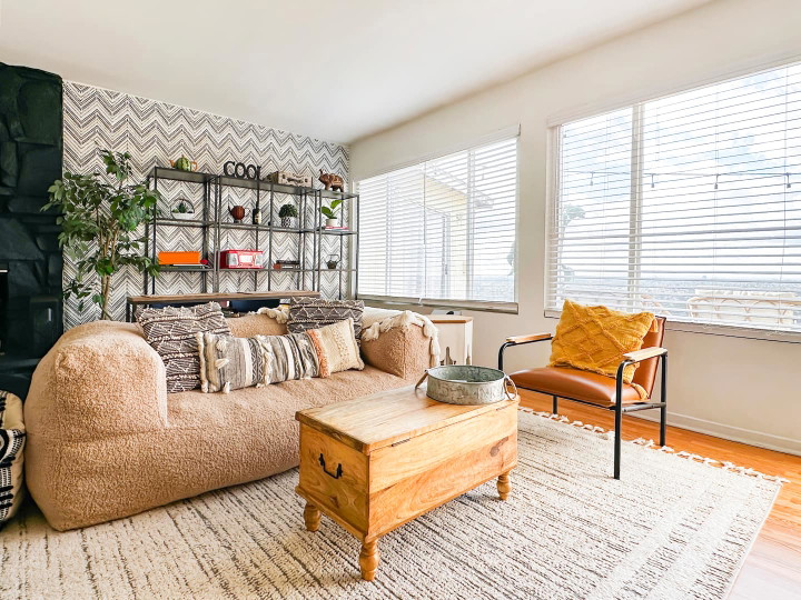 Designer Hilltop House Getaway, Views + Disneyland - Orange, CA