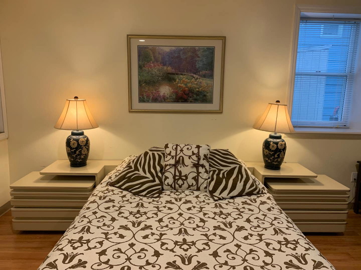 Huge Studio In Oyster Bay - Oyster Bay, NY
