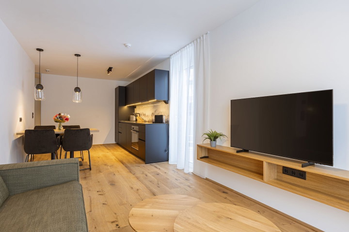Apartment # 8 With 1 Bedroom And Balcony - Fiss