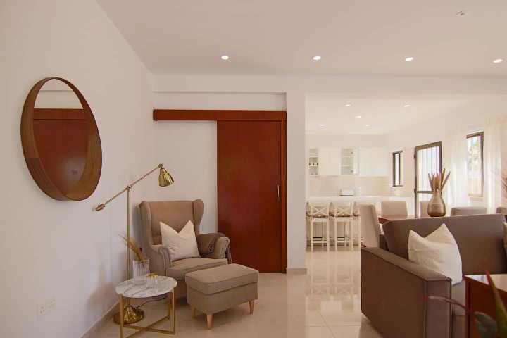 Phaedrus Living : Appartement De Luxe Avec Vue Sur La Ville Androcleous - Paphos