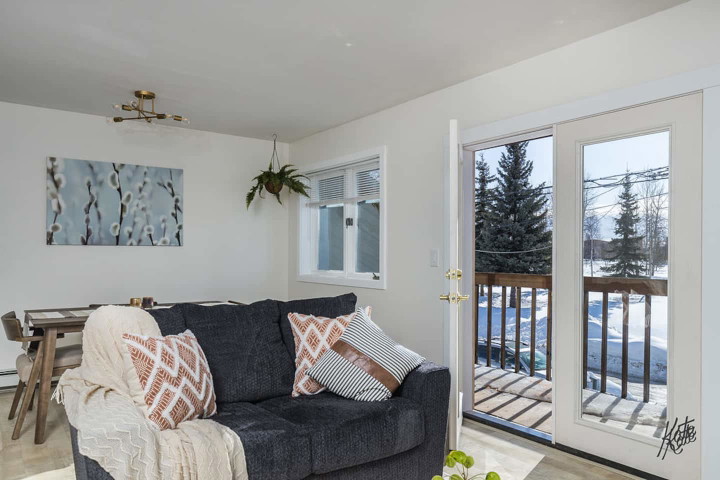 Entire 2br 1bath Apt The Downtown Deneege - Fairbanks, AK