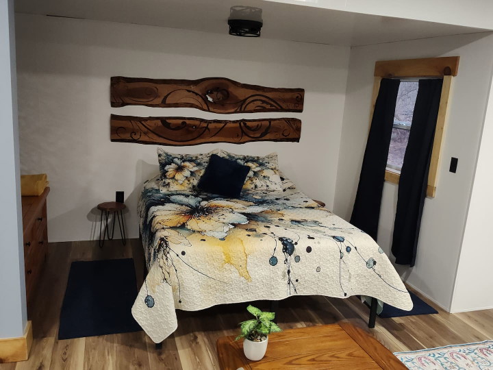 Sj's Moonlight Frolic Guest Retreat - Ohio