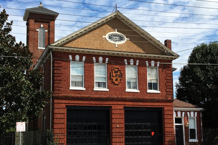 Firehouse 4 - Historic | Dog Friendly | Sleeps 5 - Lynchburg, VA