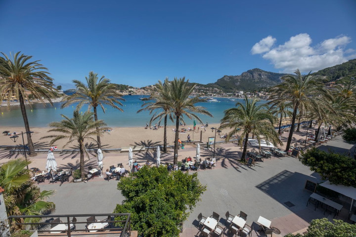 Beachfront Apartment With 3 Bedrooms - Sóller