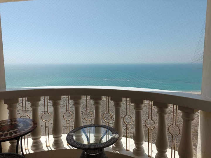 Beautiful Gulf View Studio With Pool/gym/beach. - United Arab Emirates