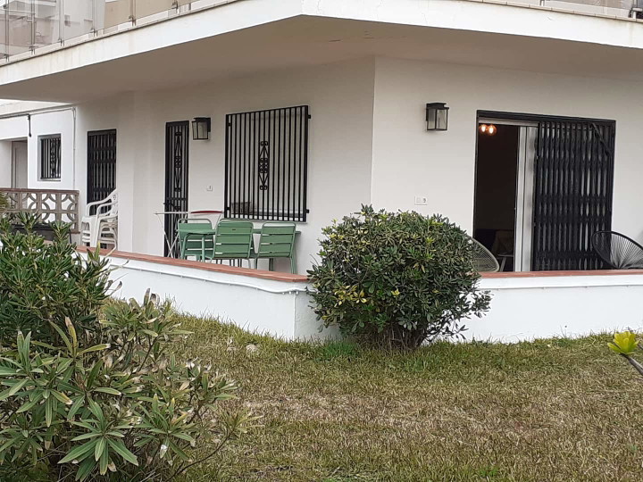 Appartement Europa 1, En Front De Mer Sur Jardin. - Roses