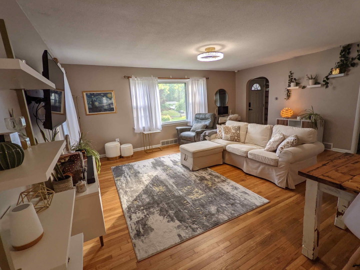 Contemporary Modern Smart Home Near Bayfront - Erie, PA