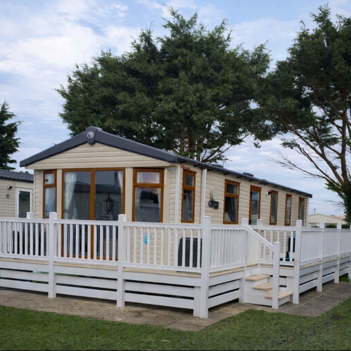 5 Minutes Walk To The Beach, Close To Club House - Rhyl