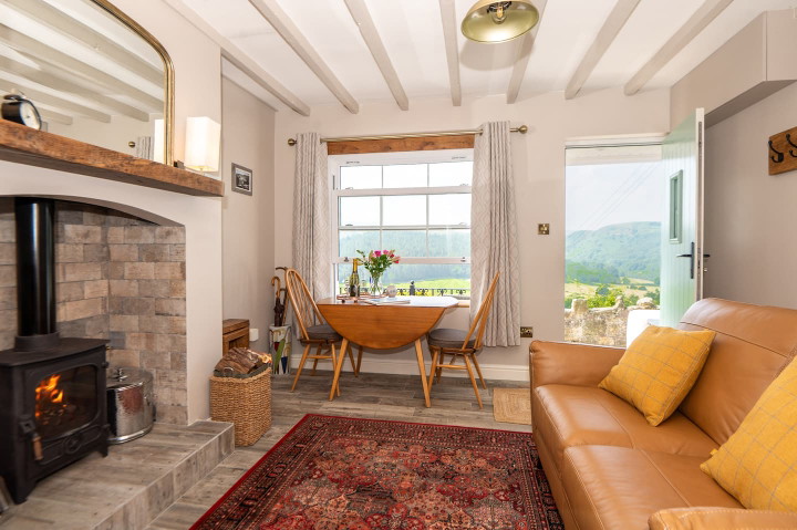 Llangollen
Luxury Cottage
In Llantysilio - Llangollen