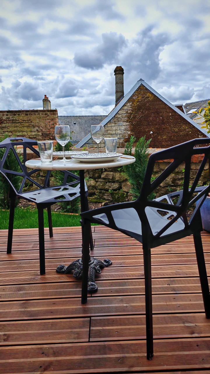 Air-conditioned Apartment With Private Garden - Laon