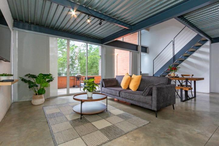 Modern Duplex With A/c Wifi 300mb Work Area - Medellín, Colombia