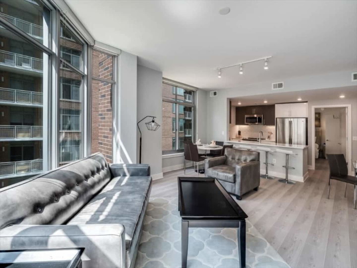 Near Metro, Spacious Family 2br W. Full Kitchen - Washington, DC