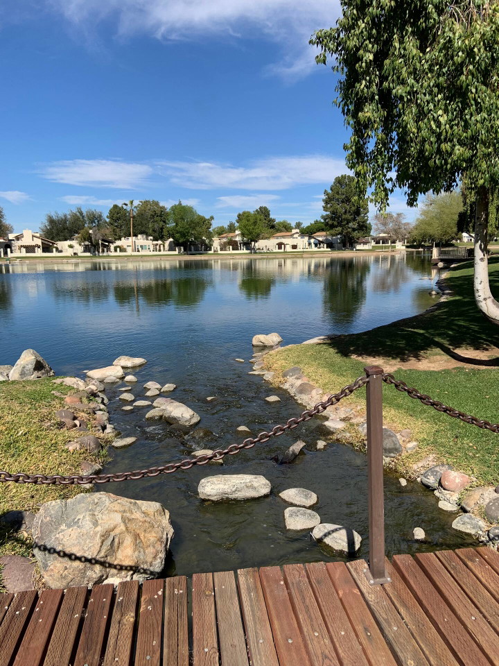Bright 2 Br 2 Ba Condo, Waterfront, Heated Pool - Phoenix, AZ