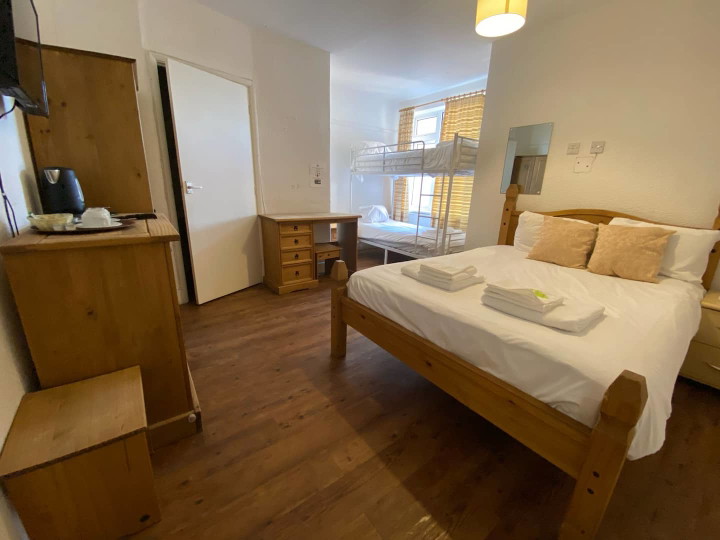 Quad Room Free Wi-fi Tv Pet-friendly - Skegness