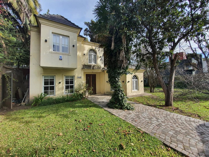 Hermosa Casa Para Hospedarse - Merlo