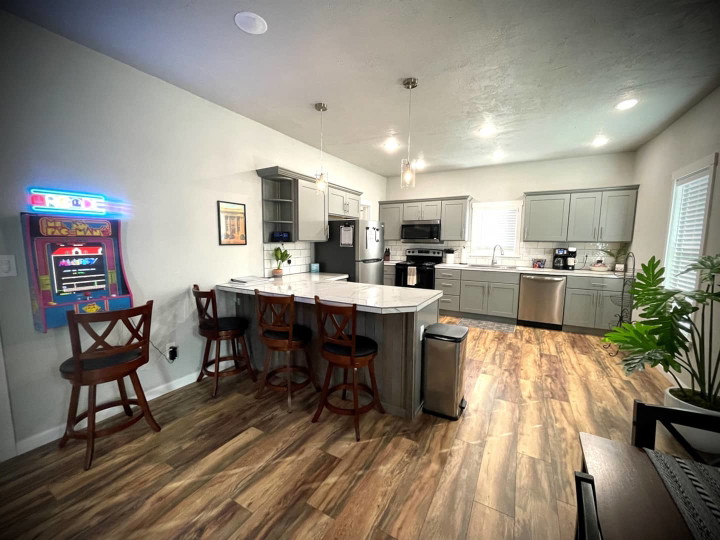 Updated Downtown Marion,walk To Tower Square, 2br - Marion, IL