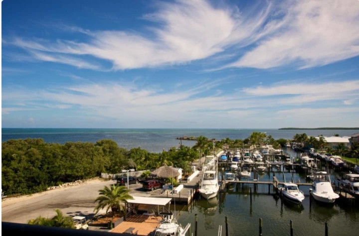 Oceanfront 5th Floor Penthouse - Florida Keys