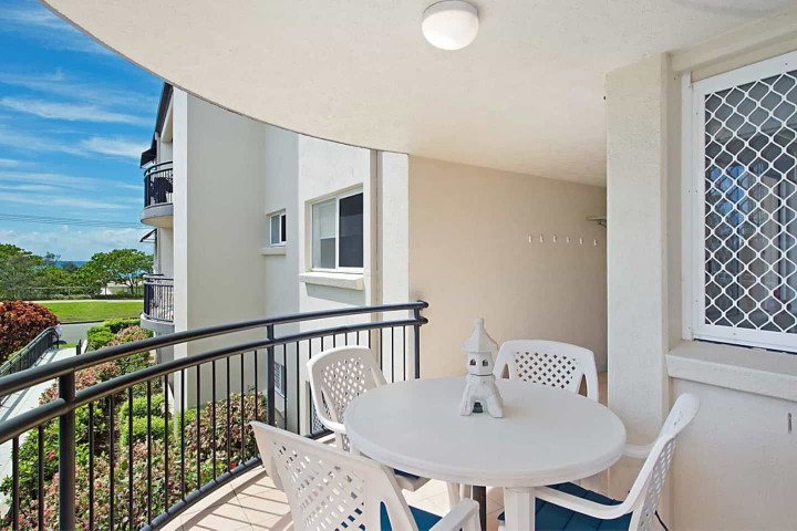 Caribbean 8 - Bilinga/ North Kirra Beachfront - Min. 3 Night Stays! - Gold Coast
