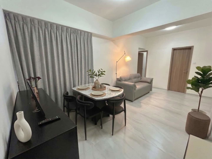 Spacious 3-bedroom Condo @ Mong Kok｜3-min Mtr - Tseung Kwan O