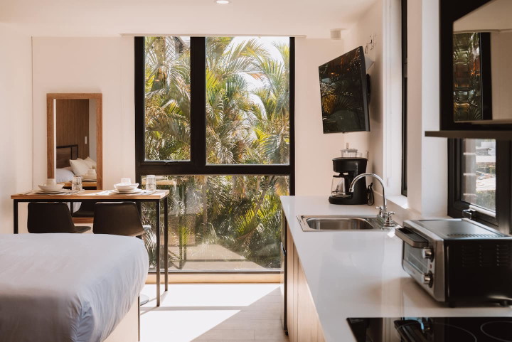 Beautiful Room With Parking Located In Zone 10 - Guatemala City