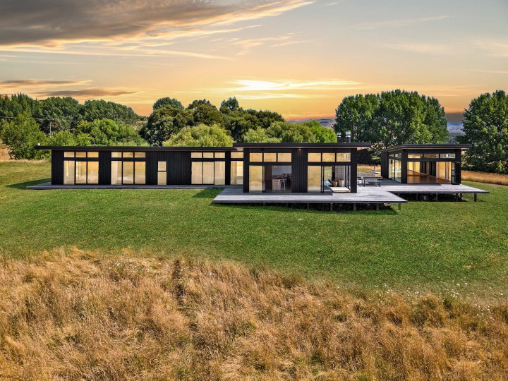 Self-run Yoga Retreat Set On Ten Acres - Martinborough