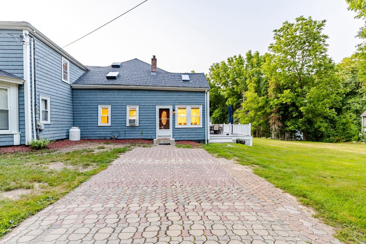 Newly Renovated Cozy Apartment! - Foxborough, MA