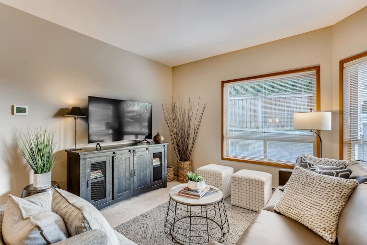 Stylish Kirkland Getaway Awaits You! - Redmond, WA