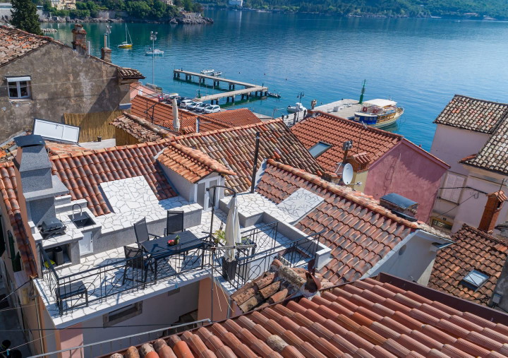 Villa Volos,pupa With Roof Terrace,free Parking - Opatija