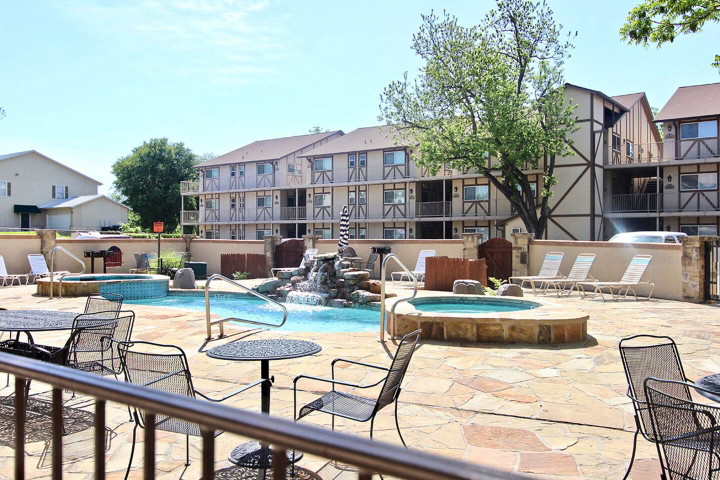 Poolside Oasis! Waterwheel Condo Guadalupe River. - New Braunfels, TX