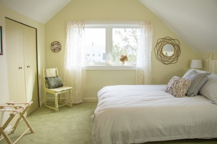 Adorable Portland Getaway On The Eastern Promenade - Portland, ME