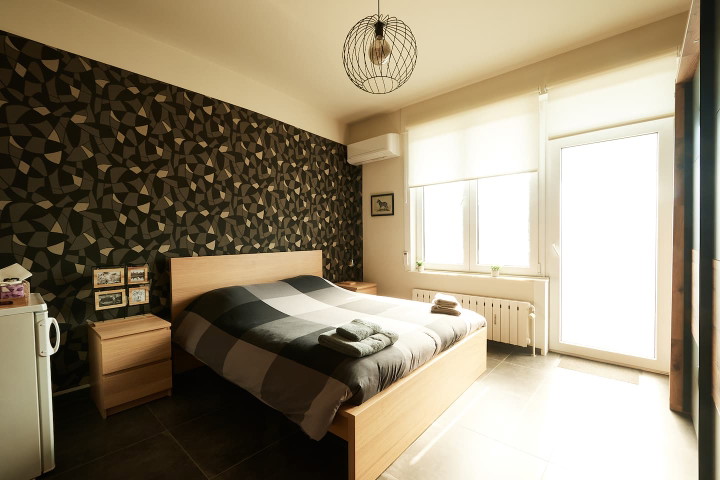 Chambre-balcon-salle De Bain - Mons