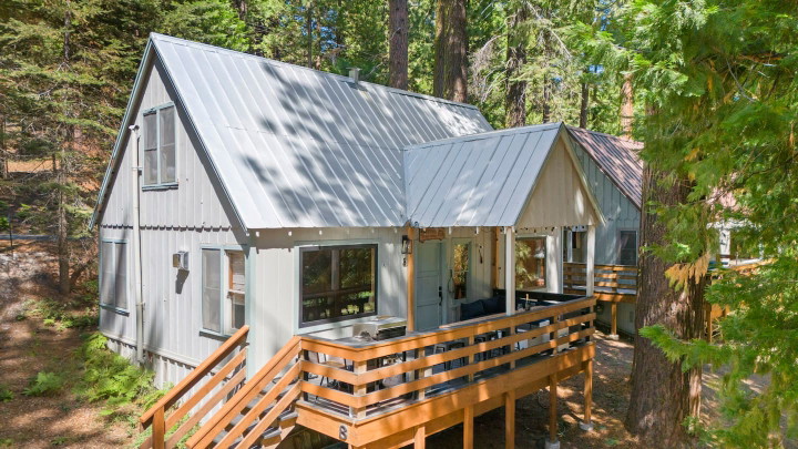 Strawberry Cabin 8 River View 10 Min To Pinecrest - Pinecrest, CA