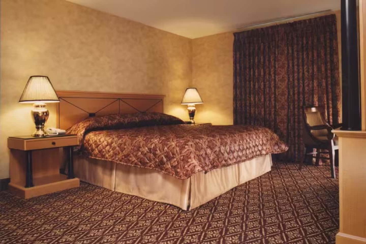 Bertram Inn L Queen Suite L Aurora Convenience - Hudson, OH