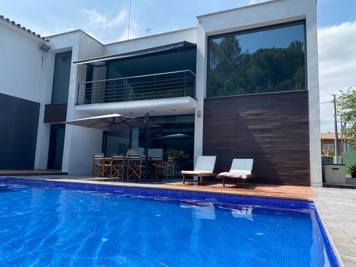 Designer House With An Amazing Pool - Caldes de Montbui