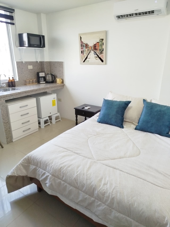 Private Mini Suite To Rest Or Study - Ecuador
