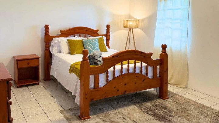Luxury Condo | Ac, Balcony, Kitchen & Washer/dryer - Saint Kitts and Nevis