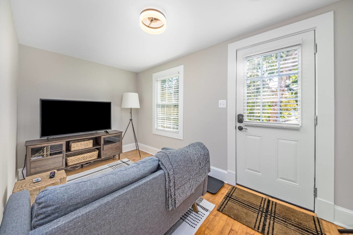 Canal Trail Upstairs-1gb Wi-fi - Fredericksburg, VA