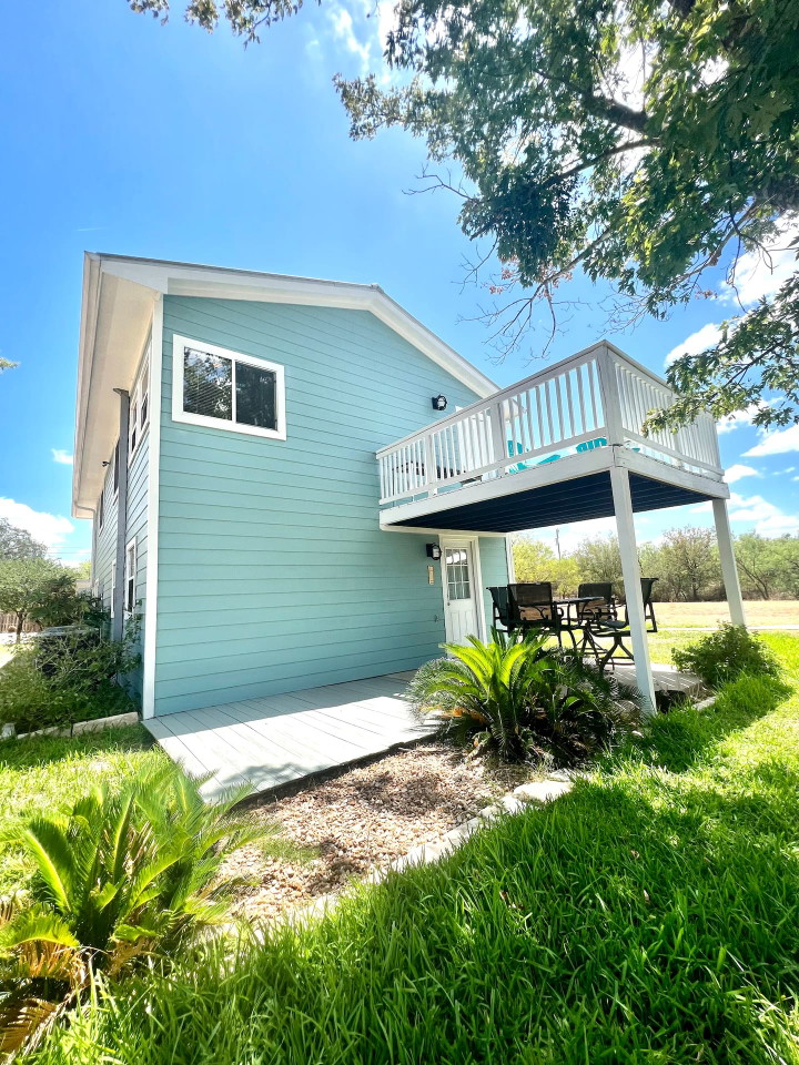 The Little Blue House Cozy Lake Lbj Home - Horseshoe Bay, TX
