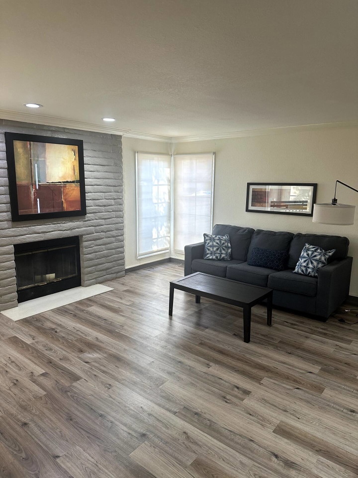 21 Rock Furnished Apartments At Tallgrass-one Bdrm - 