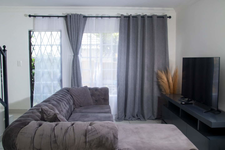 Cozy & Modern 2 Beds Apartment - Randburg