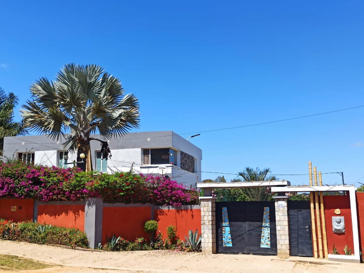 Maison Avec Piscine Et Grand Jardin à Ambatobe - Antananarivo