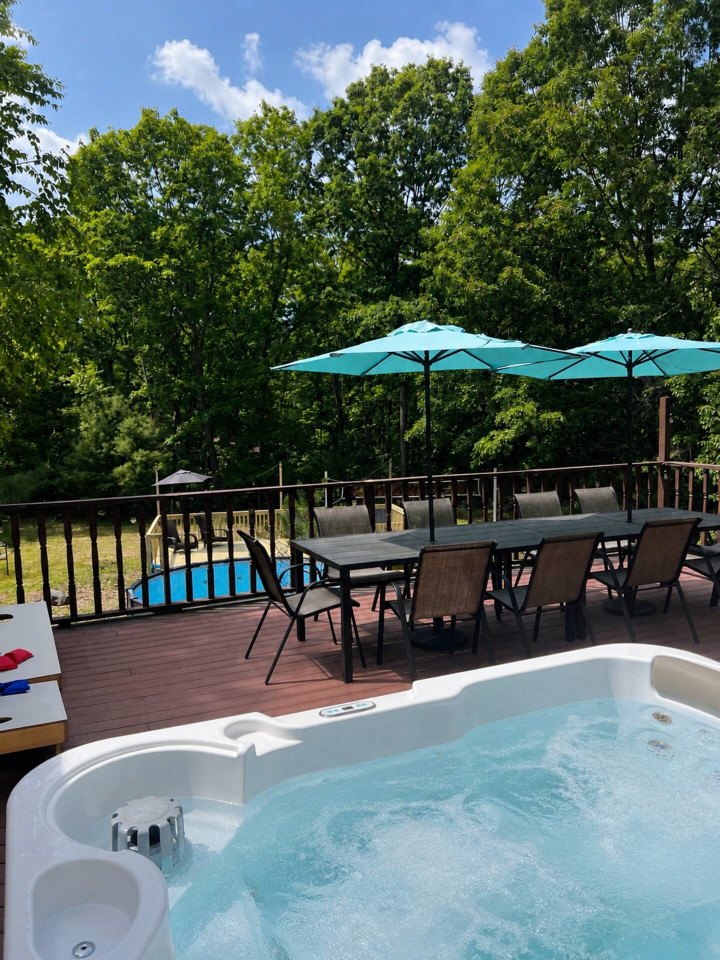 Pool|hottub|5br3bath|firepit|hammock|volleyball Ac - East Stroudsburg, PA