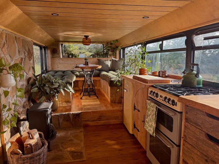 Cosy Bus Escape With Wood Fired Hot Tub & Log Fire - Regno Unito