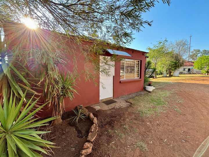 Chestnut Cottage On Peaceful Tree Trust Farm - South Africa