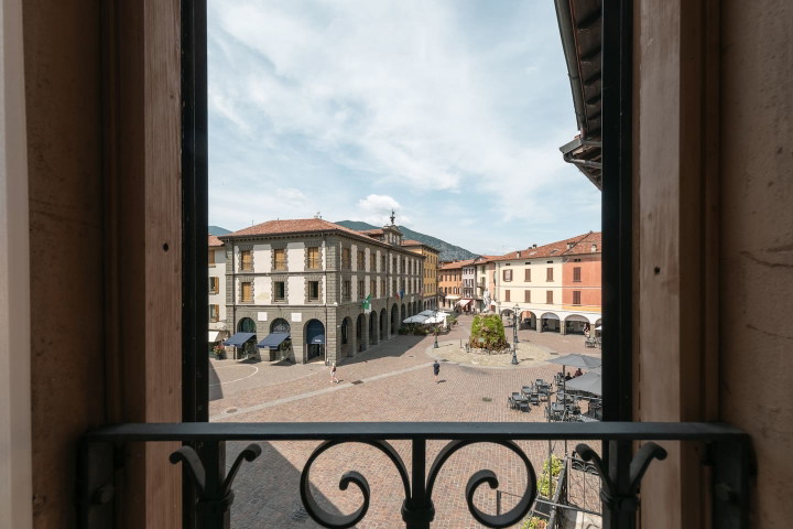 Central Square - Iseo