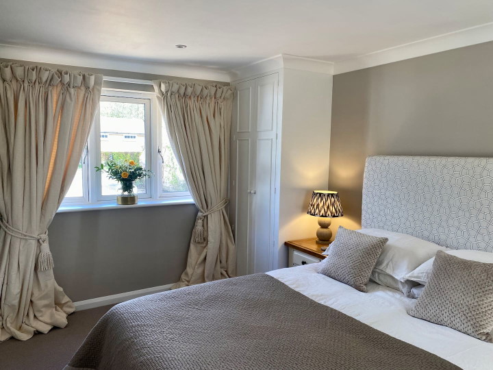 Beautifully Appointed One-bedroom Cottage - Essex
