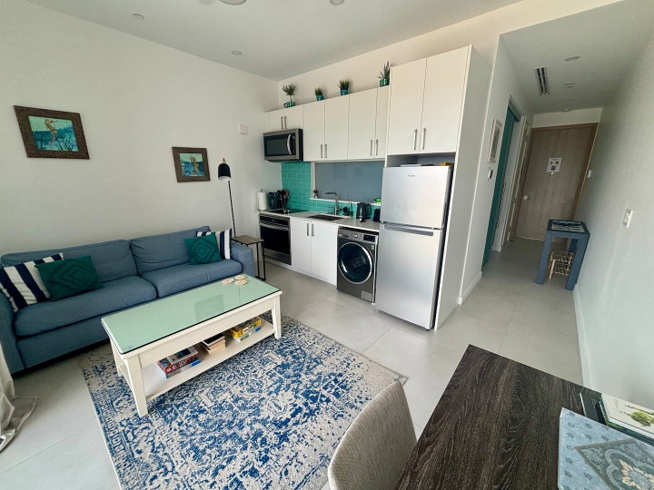 Elegant One-bedroom Apartment In Grand Harbour - Cayman Islands