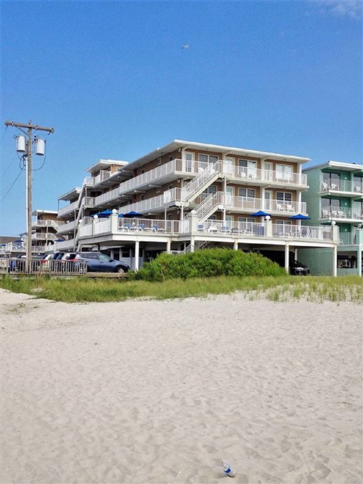 Beachfront Top Flr 1 Br Condo At Summer Sands - New Jersey